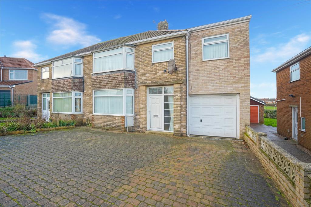 Foster Road, Wickersley, Rotherham... 4 bed semi-detached house - £265,000