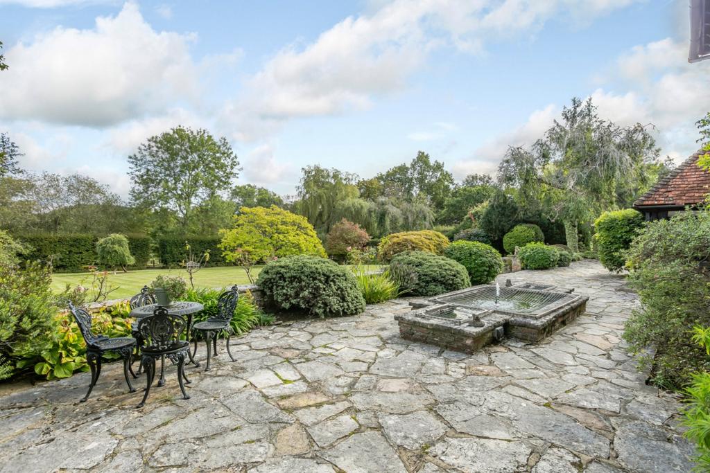 Woodhill, Send, Woking, Surrey 8 bed equestrian property for sale - £ ...