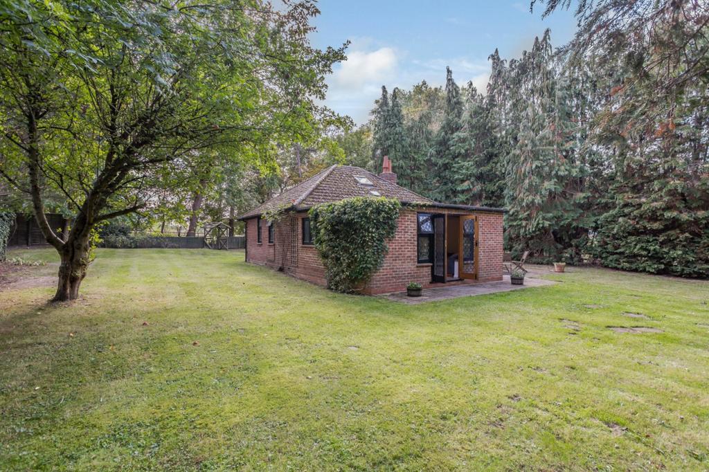 Woodhill, Send, Woking, Surrey 8 bed equestrian property for sale - £ ...
