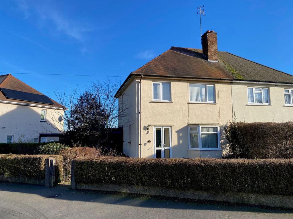 Gloucester Crescent, Delapre... 3 bed semi-detached house - £250,000