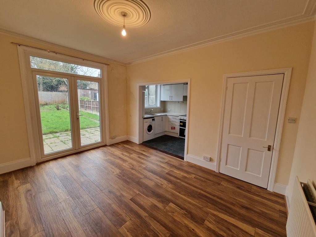 Muirkirk Road, Catford, Catford, SE6 3 bed terraced house - £2,100 pcm ...