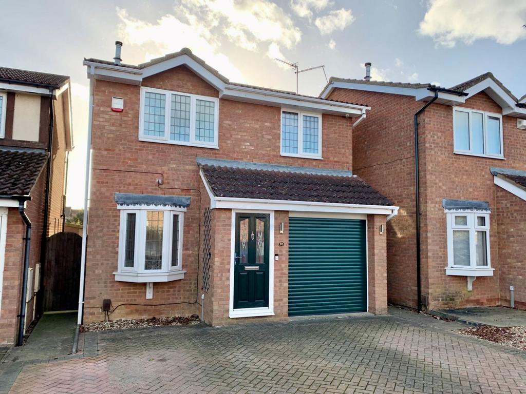 Sir John Pascoe Way, Duston... 3 bed detached house - £300,000