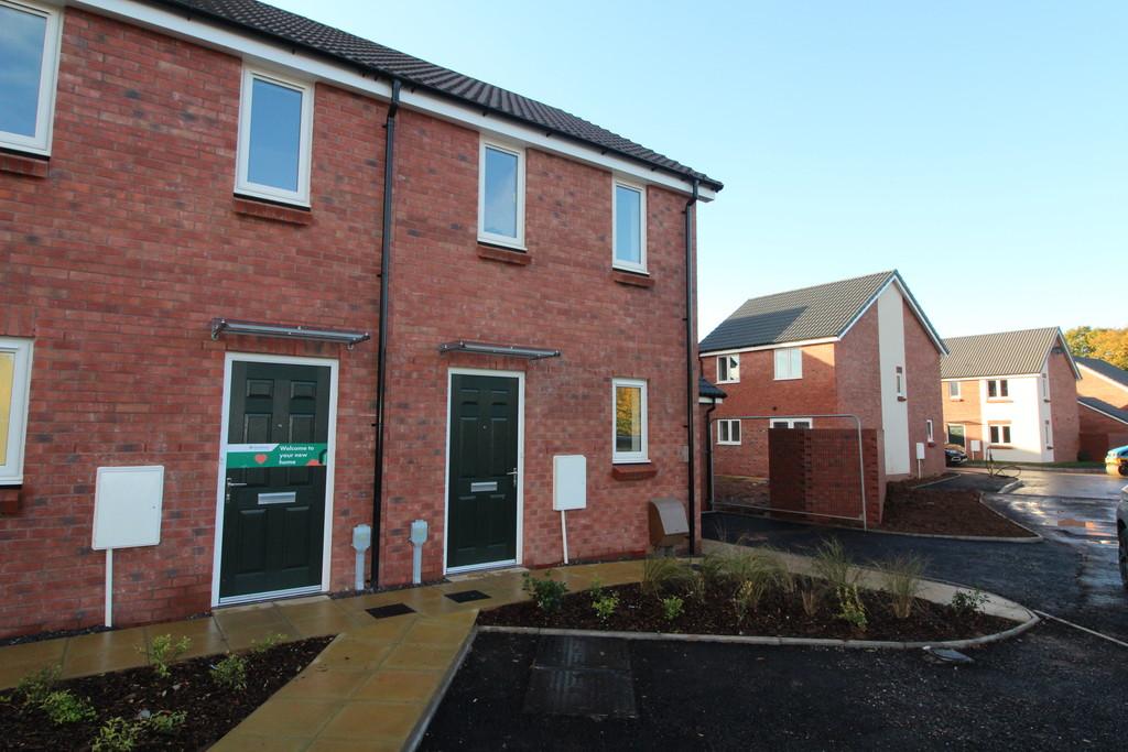 Orchard Way 2 bed end of terrace house - £1,000 pcm (£231 pw)