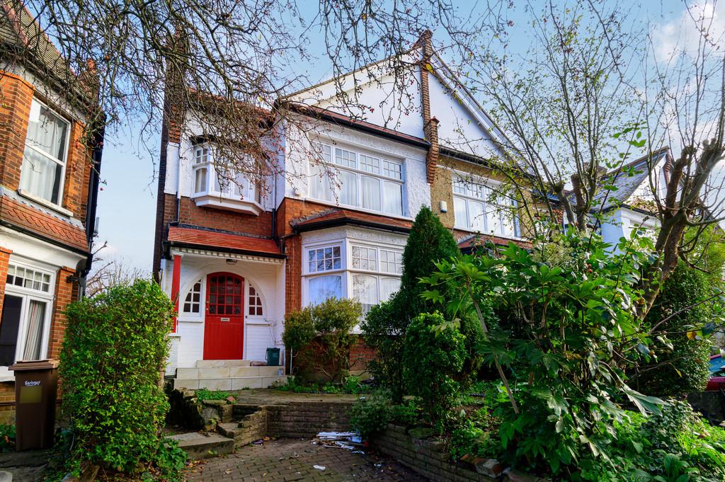 Colney Hatch Lane, Muswell Hill N10 6 bed semi-detached house - £1,295,000