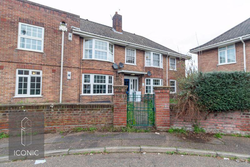 Talbot Square, Norwich 2 bed apartment - £775 pcm (£179 pw)