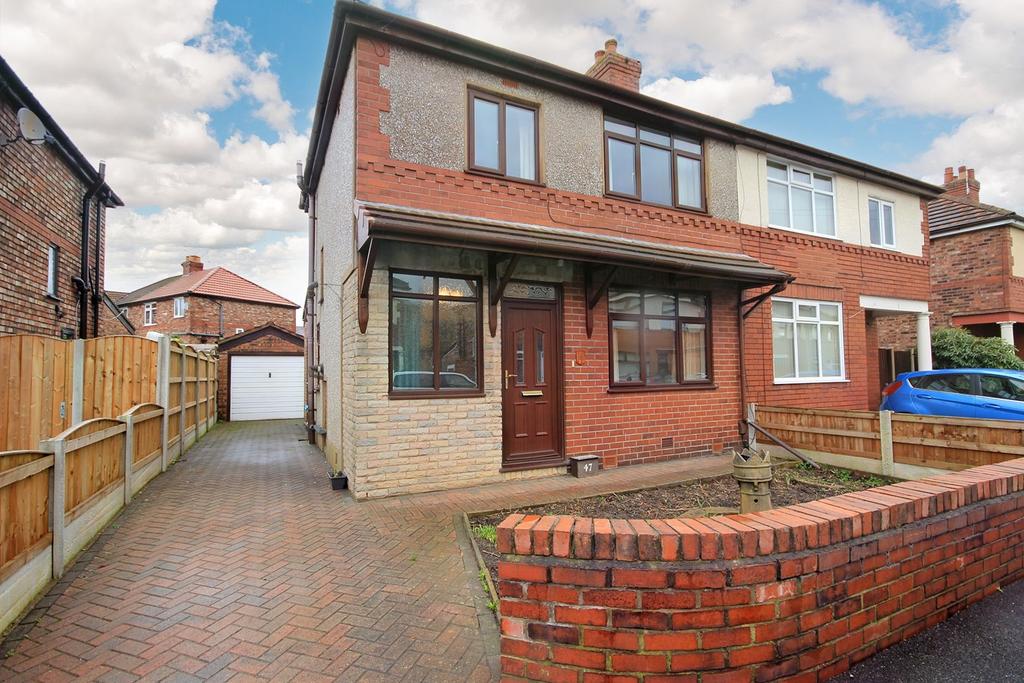 Grosvenor Gardens Newton le Willows 3 Bed Semi detached House 