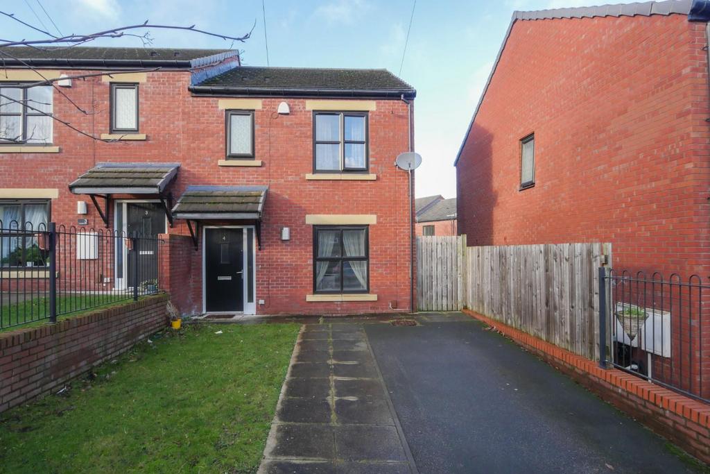 Raynville Walk, Leeds 3 bed end of terrace house - £175,000