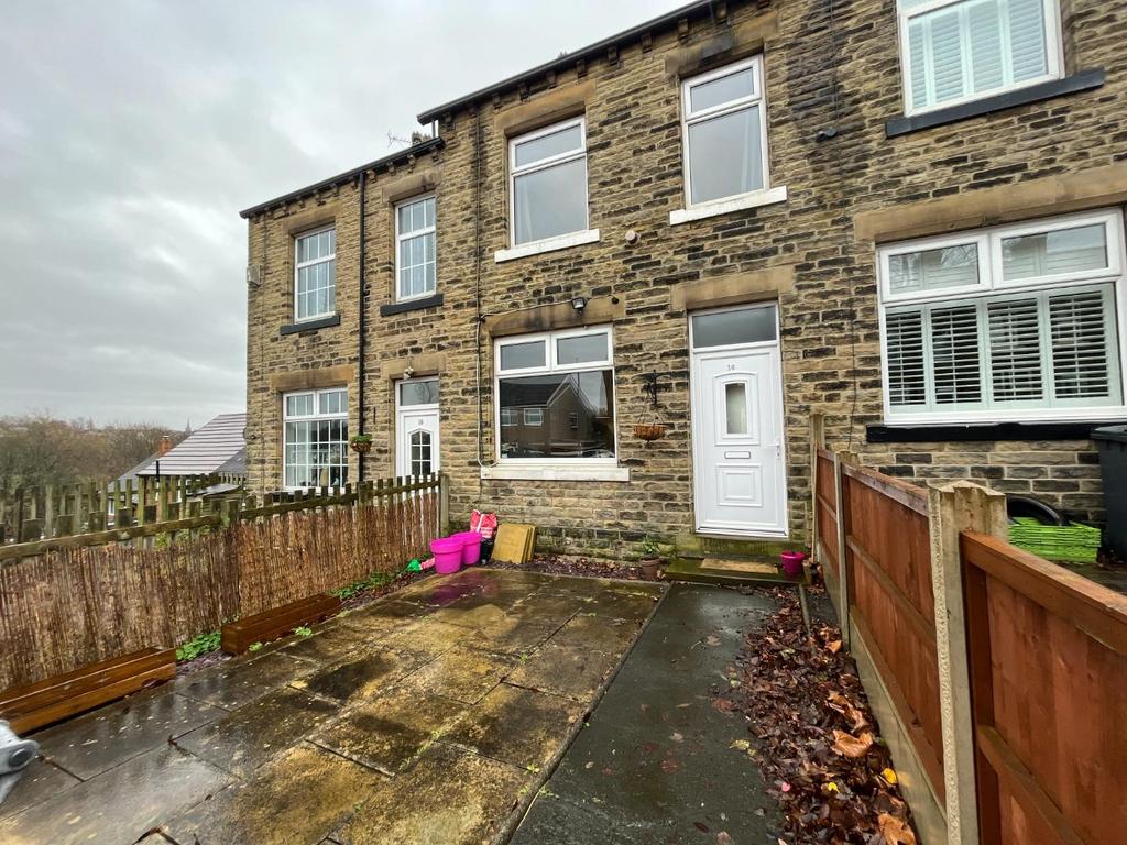 Ash Grove, Earlsheaton, Dewsbury 2 bed terraced house - £135,000