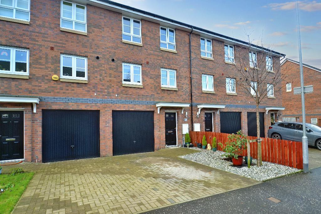 9 Kintore Road, Newlands, G43 2AW 3 bed townhouse - £310,000