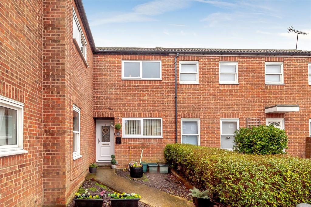 Ladbrook Drive, Colchester, Essex, CO2 3 bed terraced house - £275,000