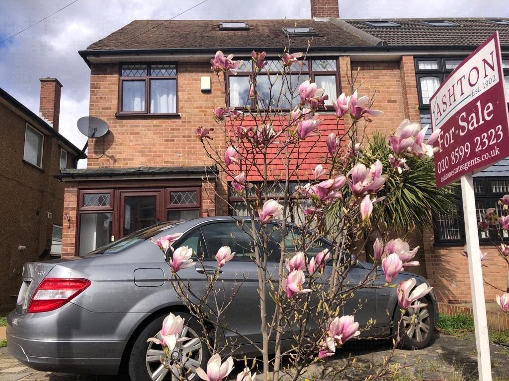 Freshwell Avenue Chadwell Heath Romford Rm6 4 Bed Semi Detached