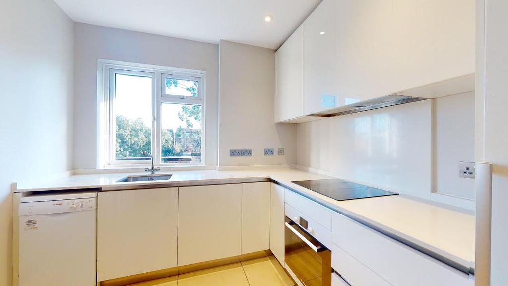 Roehampton Lane, SW15 4 bed apartment - £3,000 pcm (£692 pw)