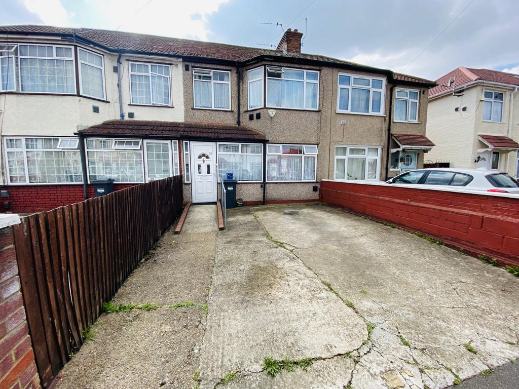 Clifford Road HOUNSLOW, TW4 7LS 3 bed terraced house - £525,000