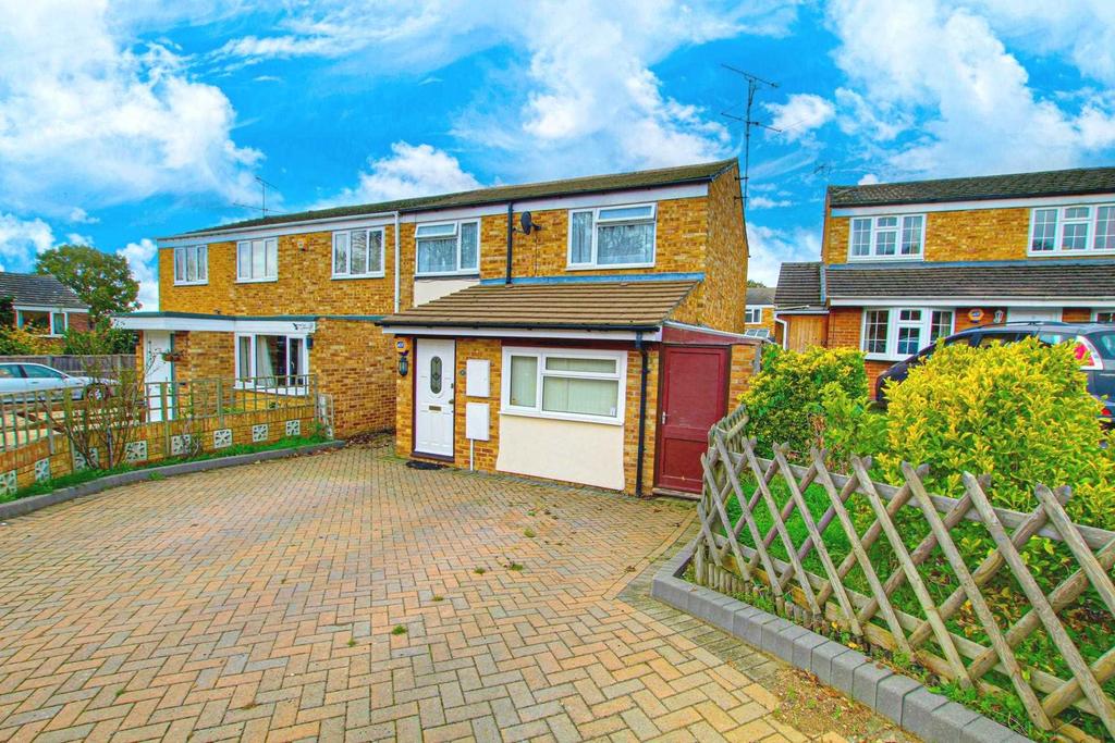 Ibstone Avenue, Caversham 4 bed semi-detached house - £450,000