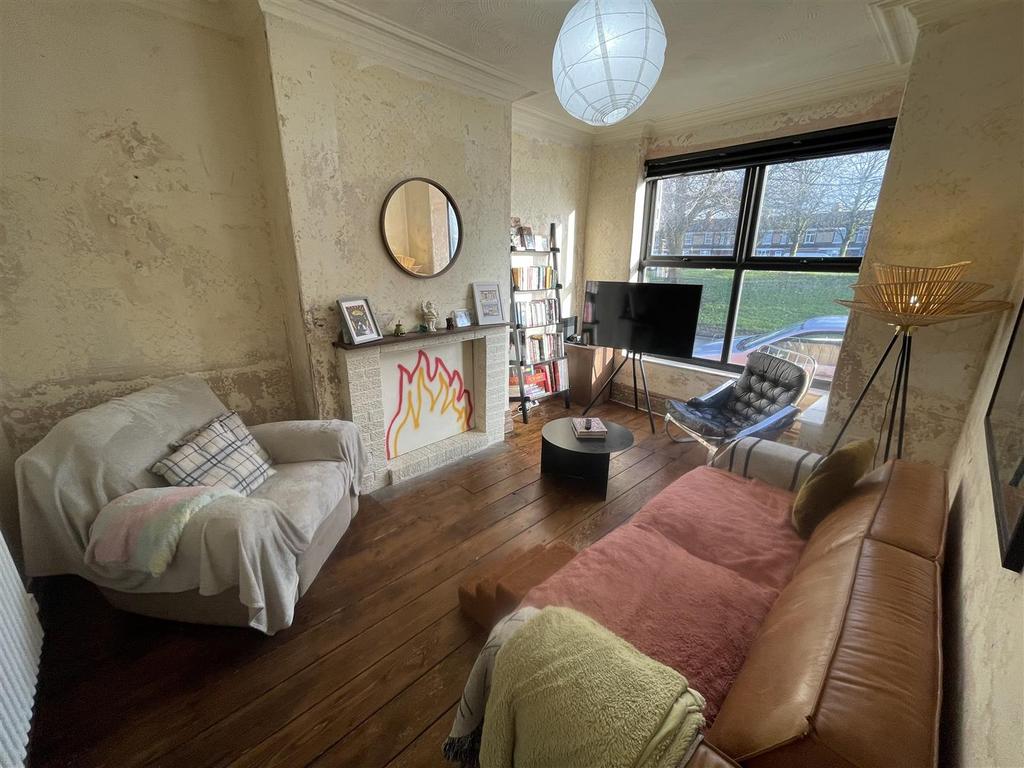 Russell Street, Manchester 3 bed terraced house - £200,000