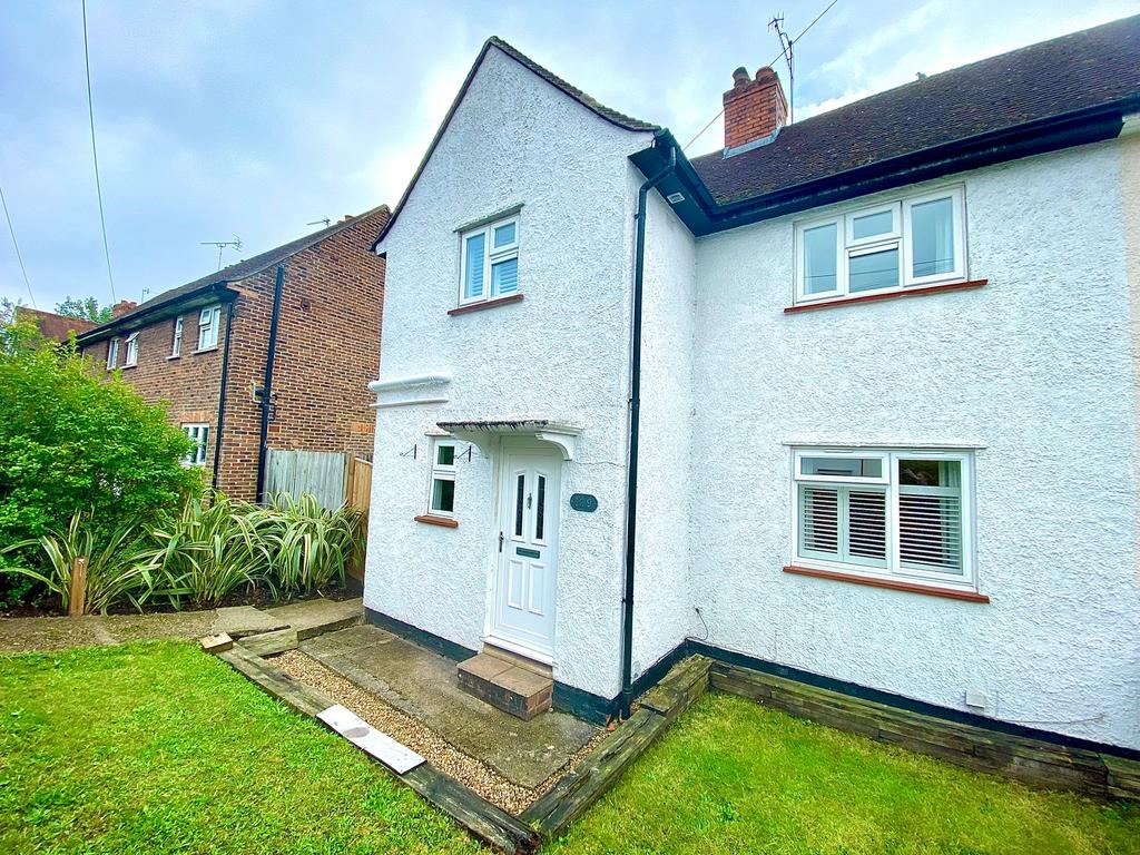 Southway, Guildford, Surrey, GU2 4 bed semi-detached house to rent - £ ...