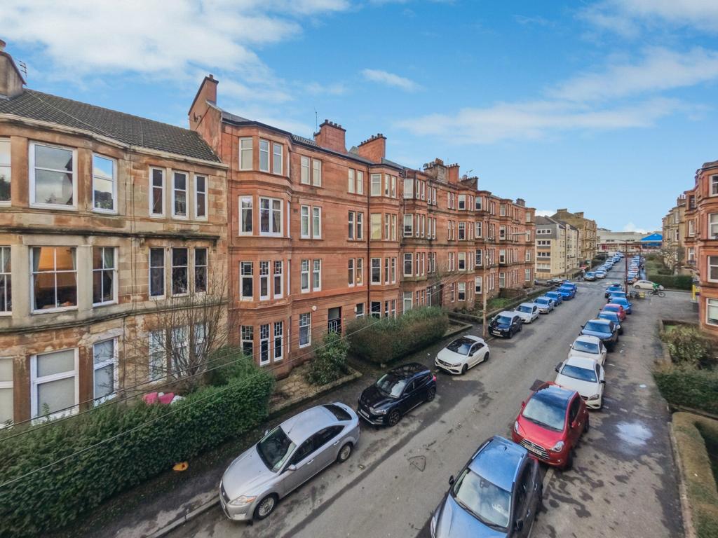 Walton Street, Flat 1/1, Shawlands... 2 bed flat - £179,000