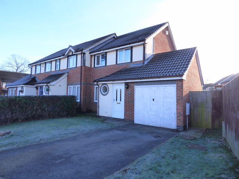 Oatfield, Gloucester 3 bed end of terrace house - £260,000