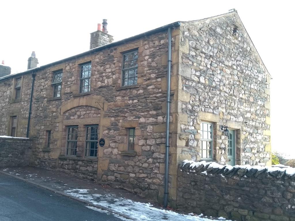 Ingleton, Carnforth, LA6 2 bed barn conversion for sale - £350,000