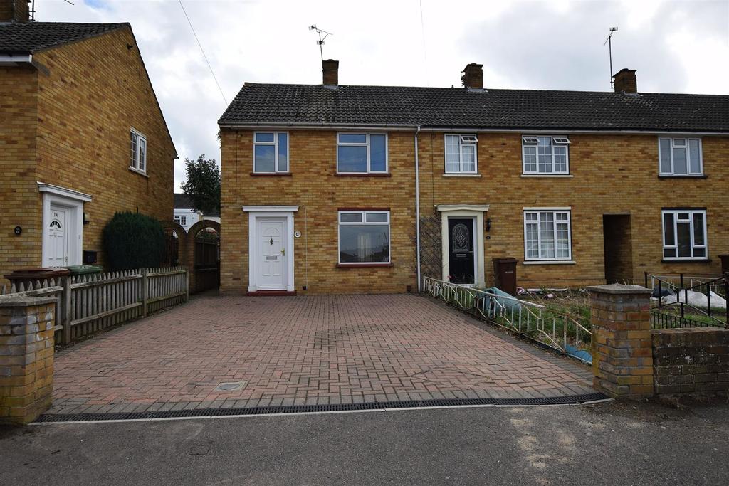 Russells Avenue, Rainham, Gillingham 2 bed property - £1,000 pcm (£231 pw)