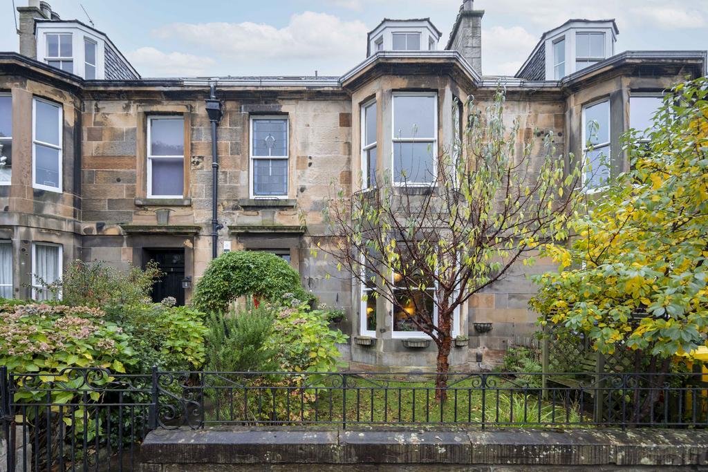 7 East Hermitage Place, Edinburgh, EH6 5 bed terraced house - £650,000