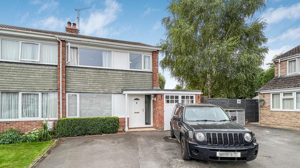 Downsview Road, Westbury 4 bed semi-detached house - £350,000