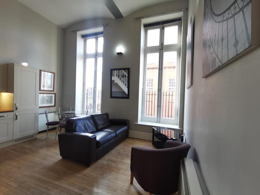 The Royal, Wilton Place, Salford 2 bed flat - £950 pcm (£219 pw)