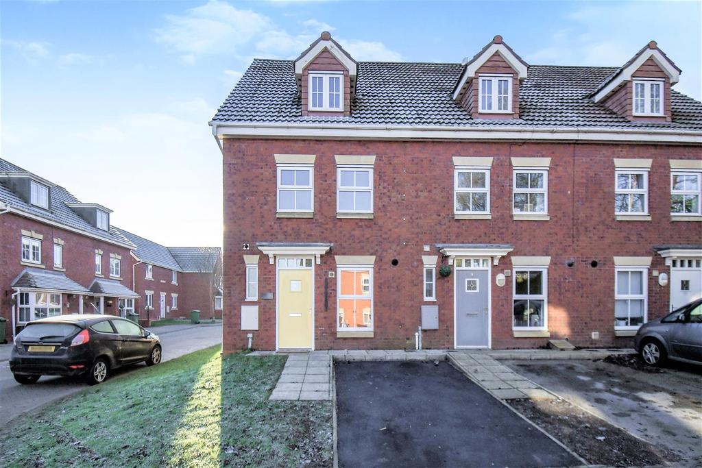 Cooks Gardens, Keyingham, Hull 3 bed end of terrace house - £169,995
