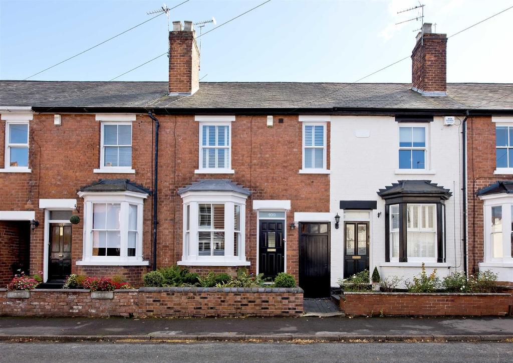 109 Limes Road, Tettenhall 2 bed terraced house - £950 pcm (£219 pw)