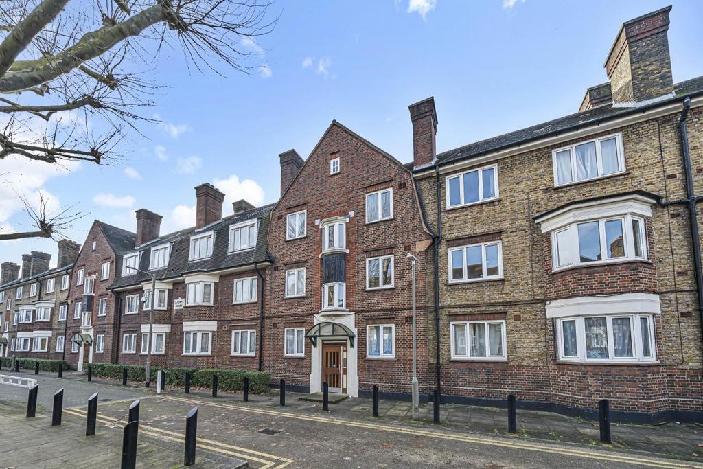 Tooting Grove, Tooting 3 bed flat for sale - £485,000