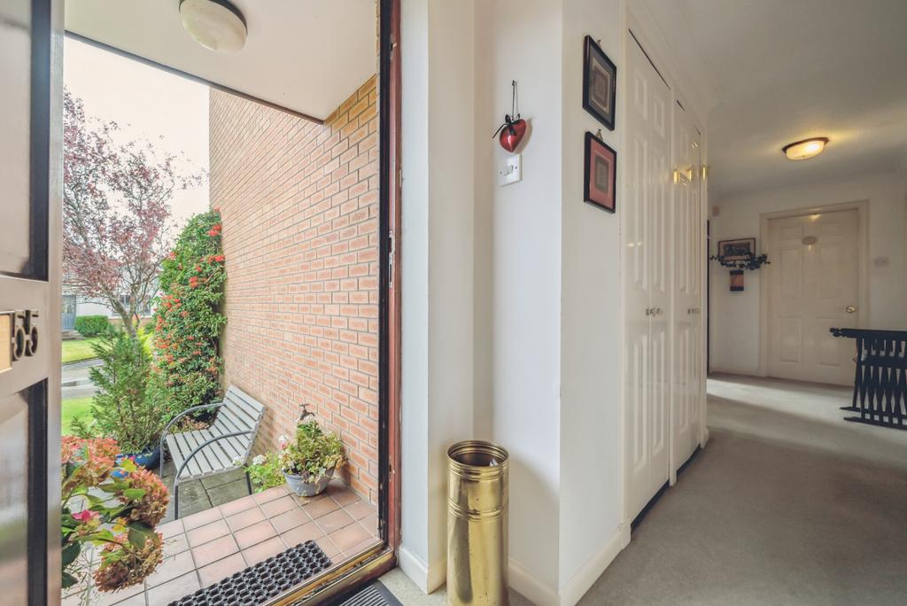 Fairfield Drive, Clarkston, East... 2 bed flat - £195,000