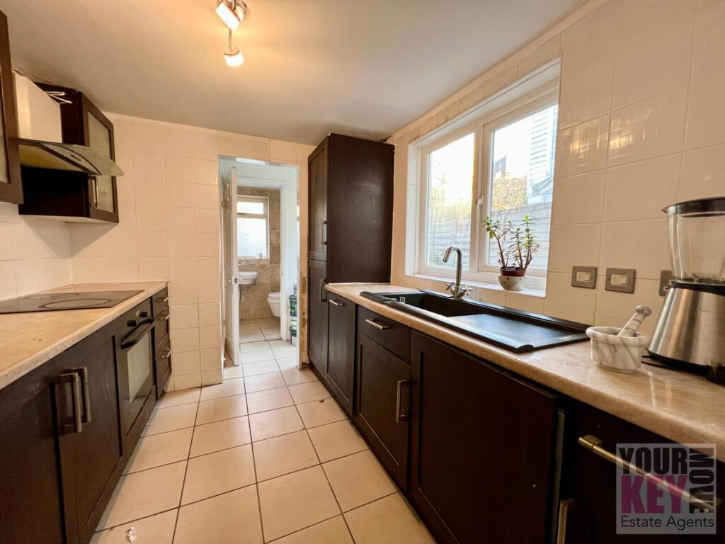 East Cliff, Folkestone, Kent CT19 6BX 3 bed terraced house - £240,000