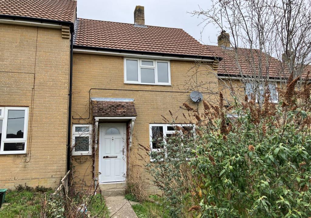 28 Summerfields, Henstridge... 2 bed terraced house - £50,000