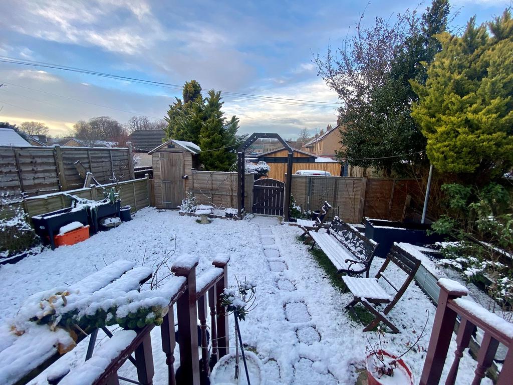 West Street, Norham... 2 bed cottage - £155,000