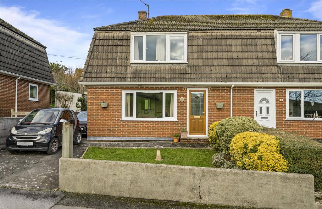 Longfields, West Alvington... 3 bed semi-detached house - £300,000
