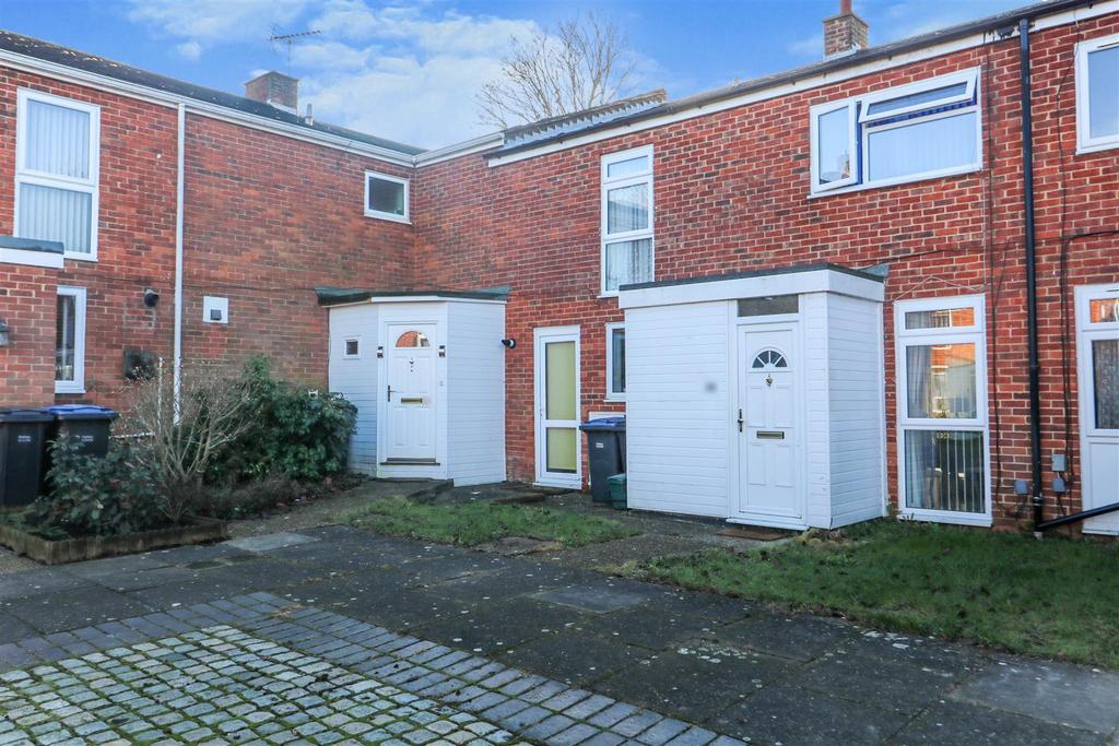 Woodcroft, Harlow 3 bed terraced house - £350,000