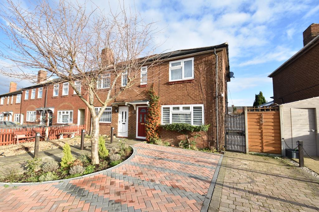 Solway Road North, Luton... 3 bed end of terrace house - £325,000