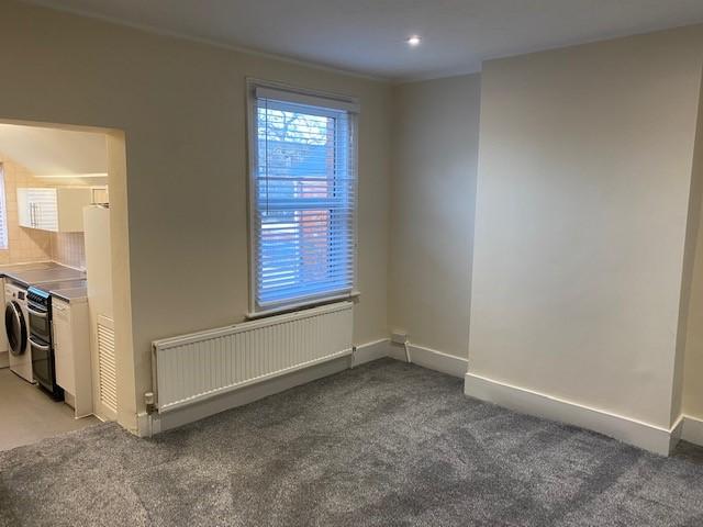 Hollow Way, Cowley OX4 1 bed flat - £895 pcm (£207 pw)