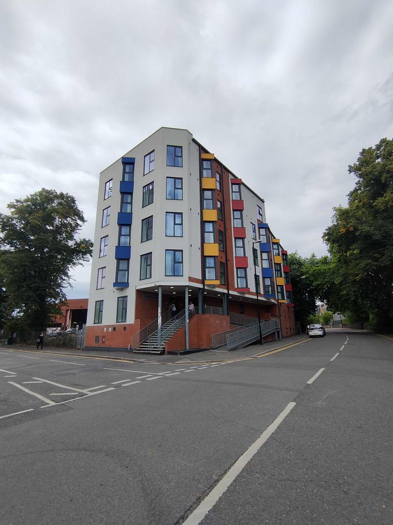 Room 49, Theatre House, CV1 1 bed flat - £595 pcm (£137 pw)