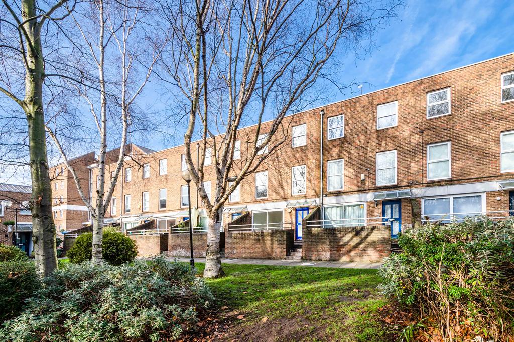 Christchurch Square, London E9 4 bed terraced house - £1,100,000