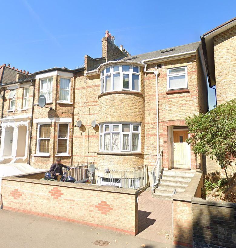 Lea Bridge Road, London E10 1 bed apartment - £1,300 pcm (£300 pw)