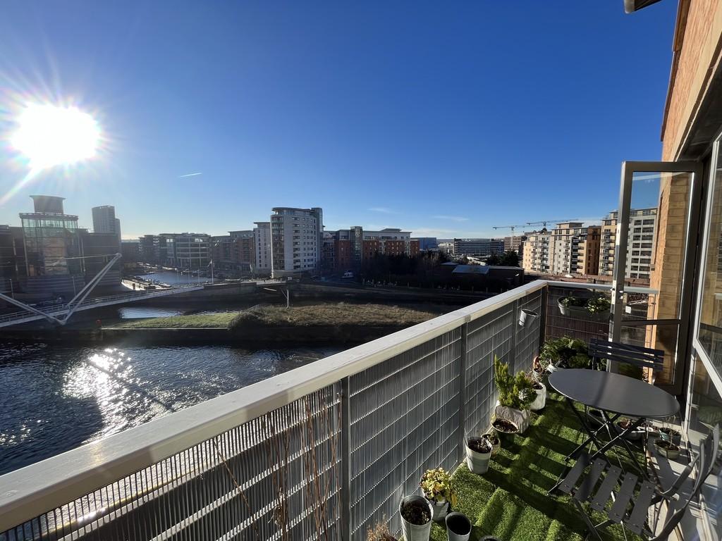 Merchants Quay 2 bed apartment to rent - £1,550 pcm (£358 pw)