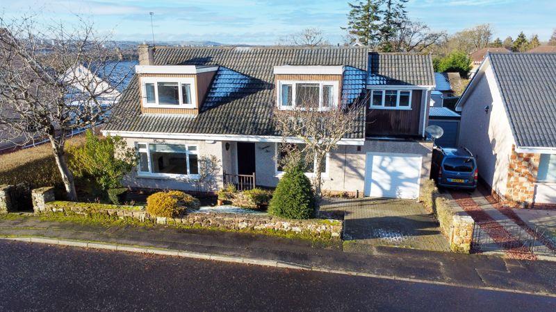 Airbles Farm Road, Motherwell 4 bed detached villa - £295,000