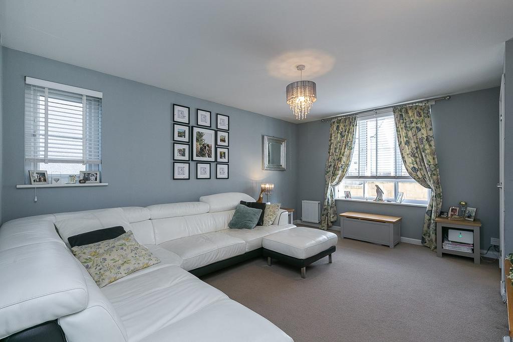 Easter Langside Drive, Dalkeith, EH22 3 bed end of terrace house - £235,000