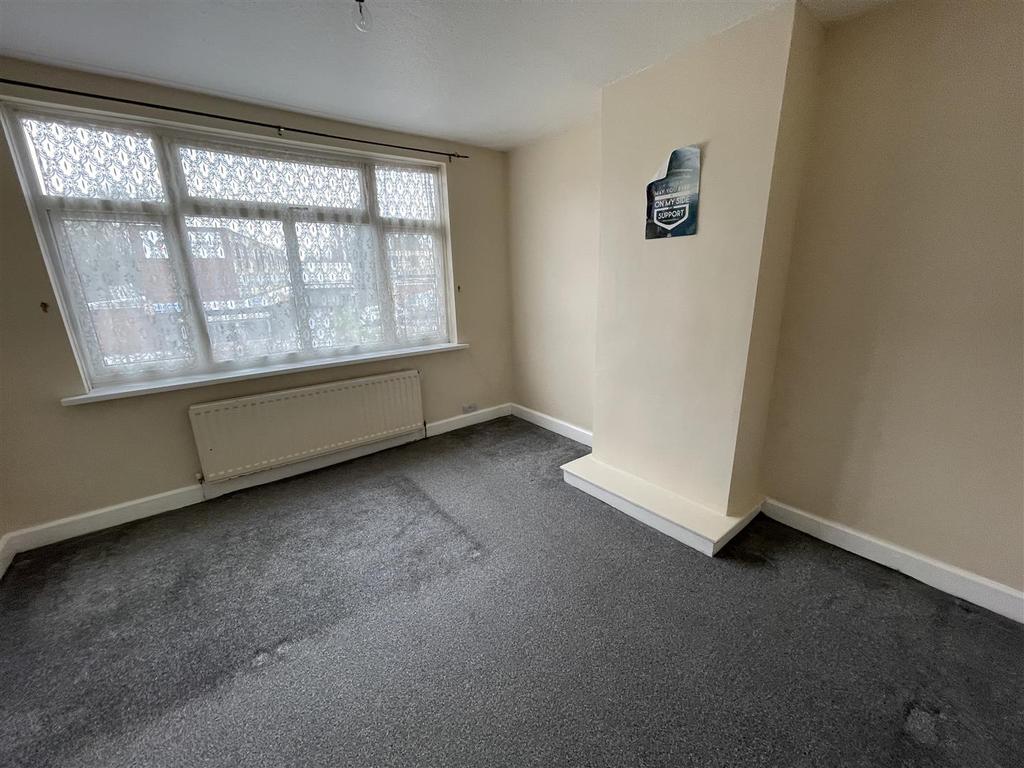 Stafford Road, Wolverhampton 1 bed flat - £575 pcm (£133 pw)