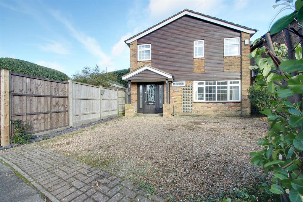 Croft Lane, Chipperfield 4 bed house - £2,250 pcm (£519 pw)