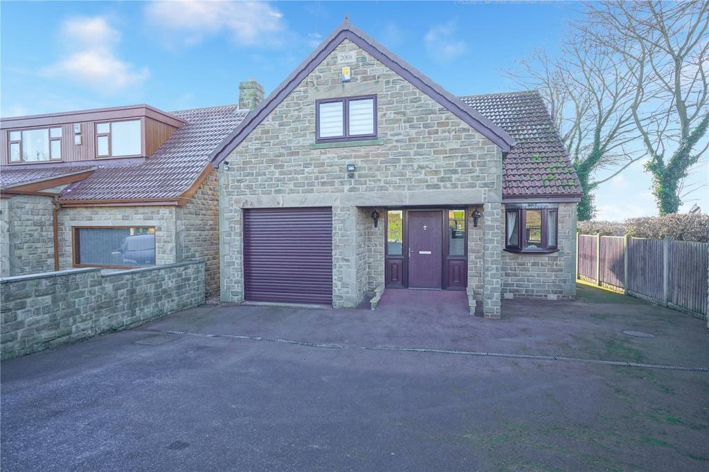 Moat Lane, Wickersley, Rotherham... 3 bed bungalow for sale - £479,000