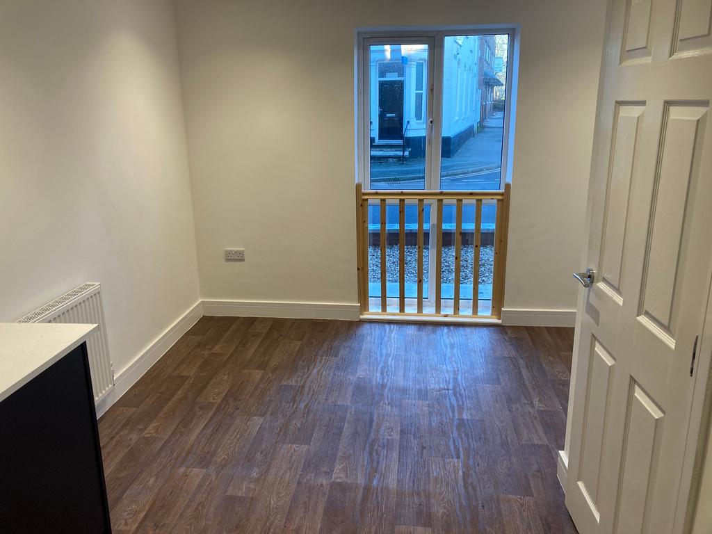 Heathfield Avenue, Crewe 1 bed flat - £500 pcm (£115 pw)