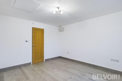 Houses to rent in Stone | OnTheMarket