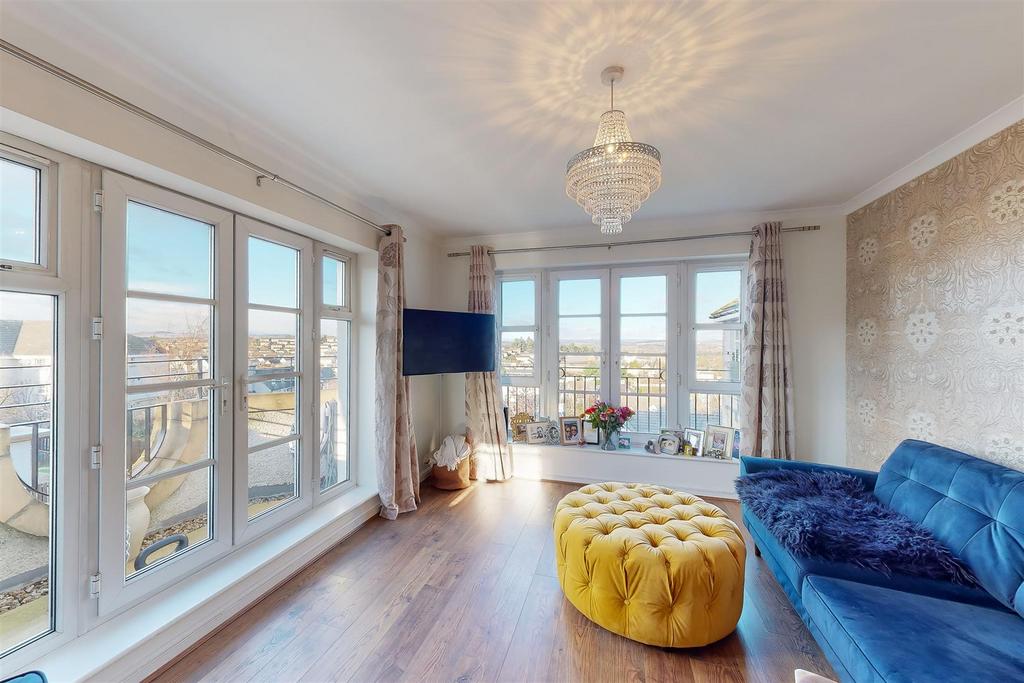 Cornhill Road, Perth 2 bed flat - £195,000